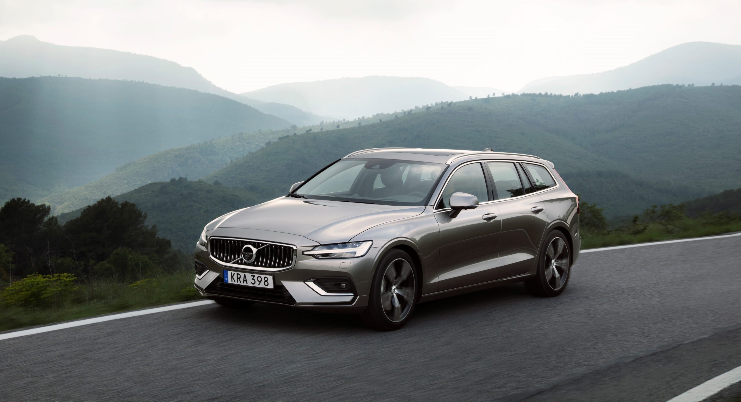 Volvo Offers V60 T6 Plug-in Hybrid - Volvo Βελμάρ